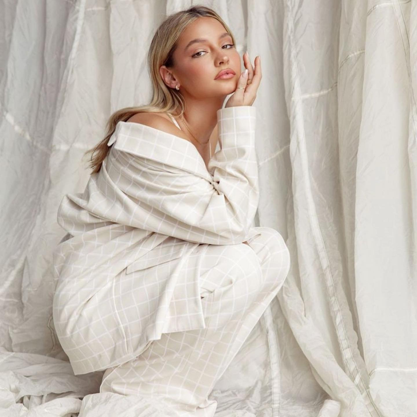 Session 05 | L'Officiel - iheartmadelyn 005 - I Heart Madelyn - Photo ...